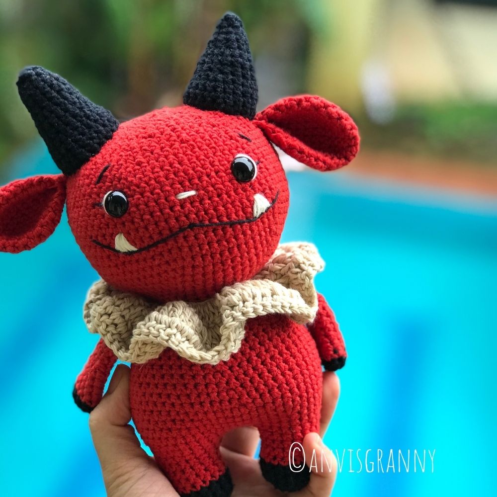 Almost No-sew Halloween crochet pattern - Devil doll amigurumi - Anvi’s ...